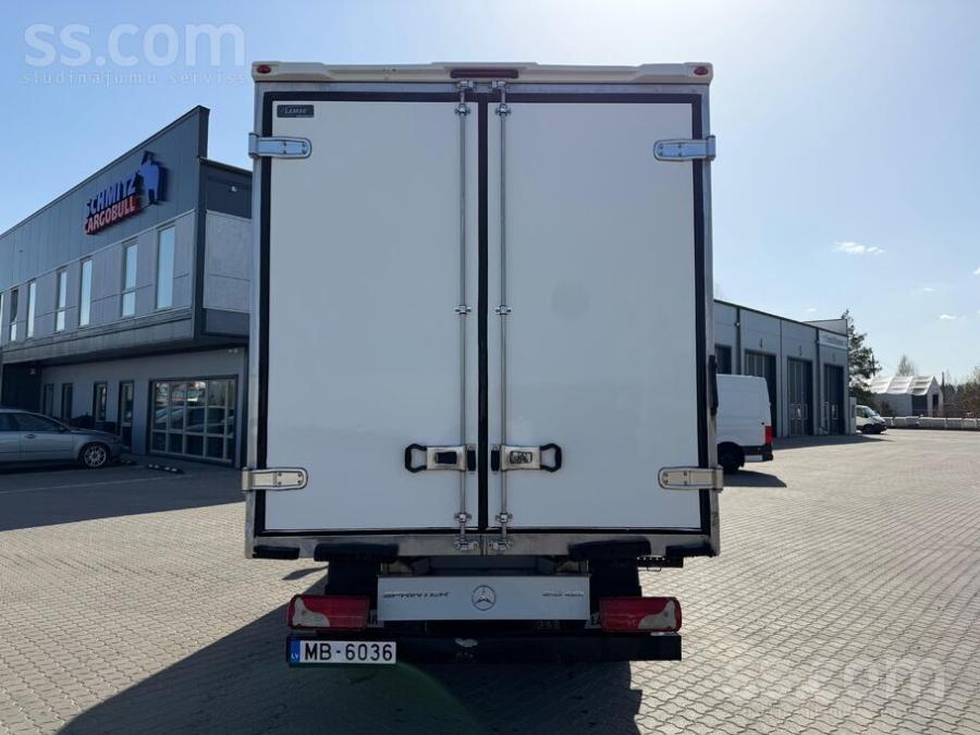 White Mercedes-Benz Sprinter 2019 in Riga, with an engine capacity of 2.10 L and mileage of 150 thousand km for 27500 €, photo 6 on AUTOMOTO.COM.LV