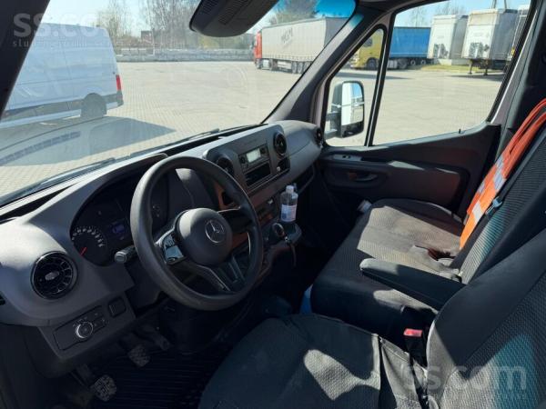 White Mercedes-Benz Sprinter 2019 in Riga, with an engine capacity of 2.10 L and mileage of 150 thousand km for 27500 €, photo 9 on AUTOMOTO.COM.LV