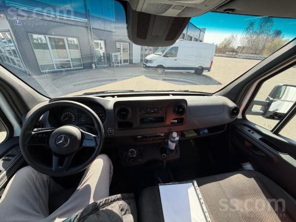 White Mercedes-Benz Sprinter 2019 in Riga, with an engine capacity of 2.10 L and mileage of 150 thousand km for 27500 €, photo 10 on AUTOMOTO.COM.LV
