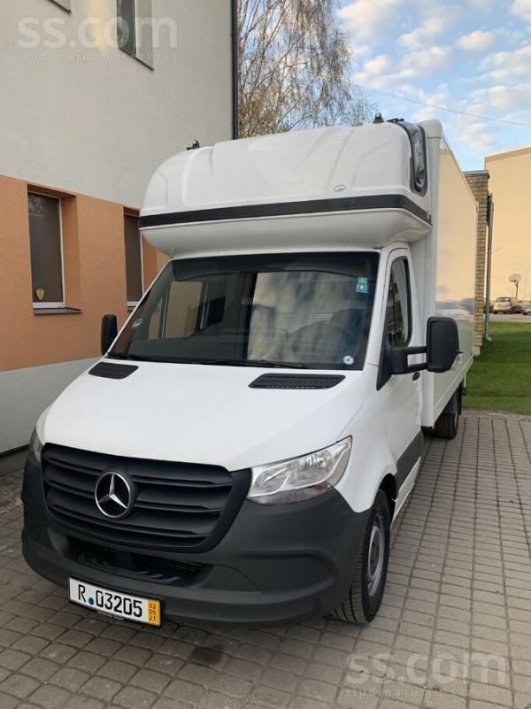 White Mercedes-Benz Sprinter 2019 in Jelgava, with an engine capacity of 2.20 L and mileage of 377 thousand km for 25700 €, photo 1 on AUTOMOTO.COM.LV
