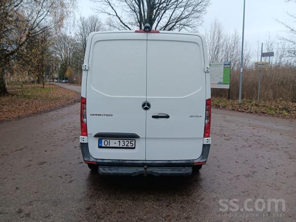 White Mercedes-Benz Sprinter 2019 in Ogre, with an engine capacity of 2.10 L and mileage of 242 thousand km for 23000 €, photo 4 on AUTOMOTO.COM.LV