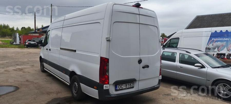 White Mercedes-Benz Sprinter 2020 in Daugavpils, with an engine capacity of 2.10 L and mileage of 283 thousand km for 16760 €, photo 3 on AUTOMOTO.COM.LV