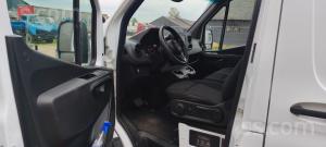 White Mercedes-Benz Sprinter 2020 in Daugavpils, with an engine capacity of 2.10 L and mileage of 283 thousand km for 16760 €, photo 5 on AUTOMOTO.COM.LV