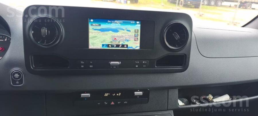 White Mercedes-Benz Sprinter 2020 in Daugavpils, with an engine capacity of 2.10 L and mileage of 283 thousand km for 16760 €, photo 10 on AUTOMOTO.COM.LV