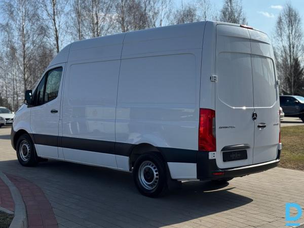 White Mercedes-Benz Sprinter 2021 in Marupe, with an engine capacity of 2.20 L and mileage of 234 thousand km for 17990 €, photo 3 on AUTOMOTO.COM.LV