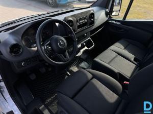 White Mercedes-Benz Sprinter 2021 in Marupe, with an engine capacity of 2.20 L and mileage of 234 thousand km for 17990 €, photo 5 on AUTOMOTO.COM.LV