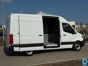 White Mercedes-Benz Sprinter 2021 in Marupe, with an engine capacity of 2.20 L and mileage of 234 thousand km for 17990 €, photo 9 on AUTOMOTO.COM.LV