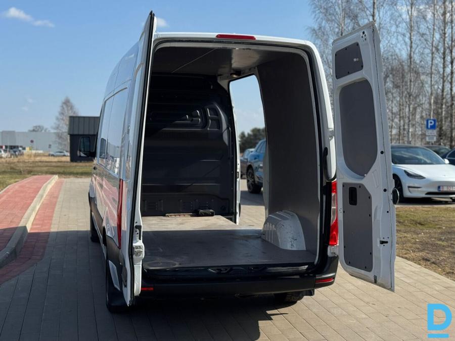 White Mercedes-Benz Sprinter 2021 in Marupe, with an engine capacity of 2.20 L and mileage of 234 thousand km for 17990 €, photo 10 on AUTOMOTO.COM.LV