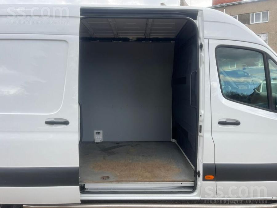White Mercedes-Benz Sprinter 2021 in Kuldiga, with an engine capacity of 2.20 L and mileage of 78 thousand km for 16190 €, photo 12 on AUTOMOTO.COM.LV