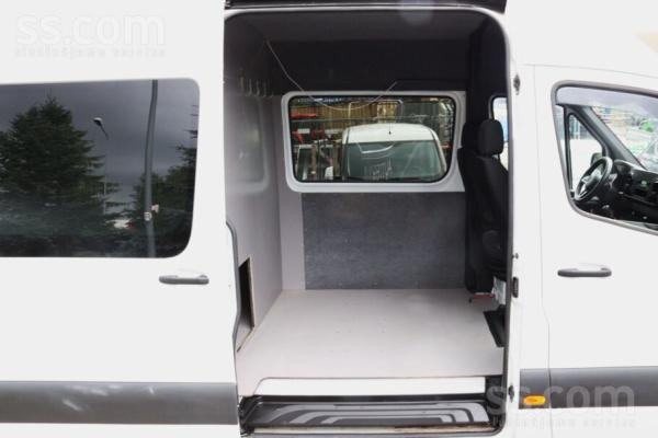 White Mercedes-Benz Sprinter 2021 in Riga, with an engine capacity of 2.20 L and mileage of 145 thousand km for 21500 €, photo 6 on AUTOMOTO.COM.LV