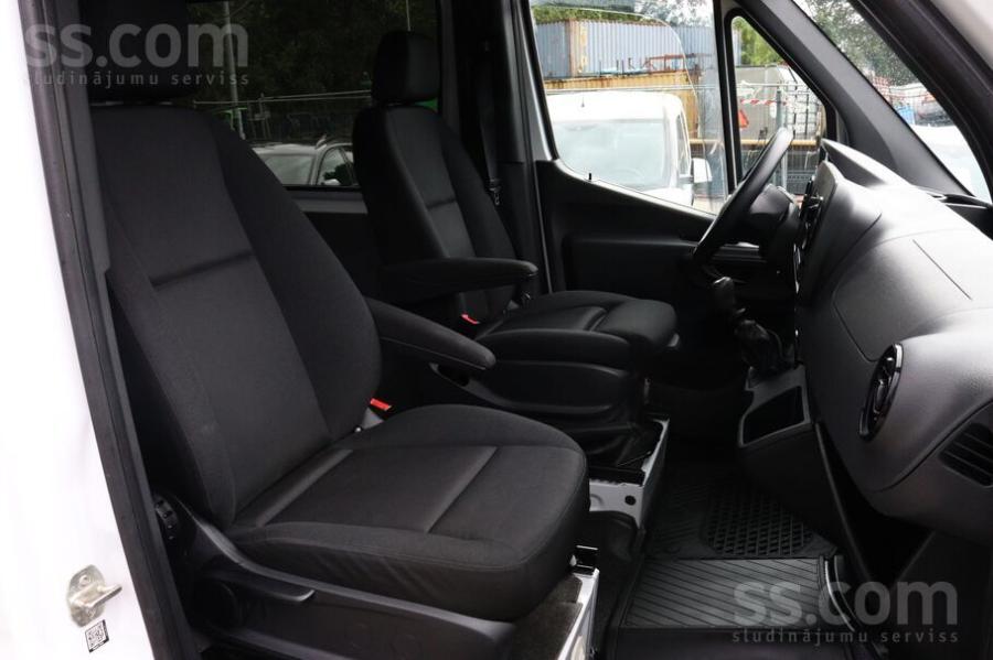 White Mercedes-Benz Sprinter 2021 in Riga, with an engine capacity of 2.20 L and mileage of 145 thousand km for 21500 €, photo 21 on AUTOMOTO.COM.LV