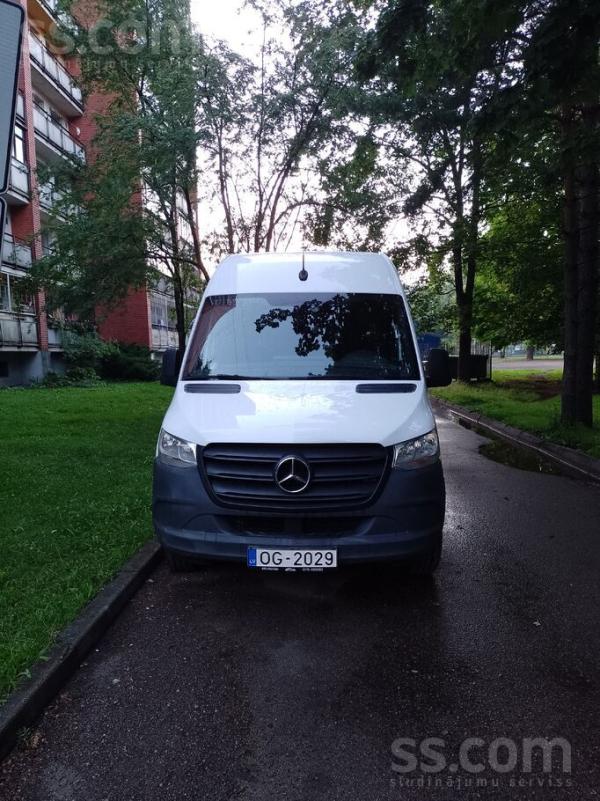 White Mercedes-Benz Sprinter 2022 in Riga, with an engine capacity of 2.00 L and mileage of 153 thousand km for 25200 €, photo 3 on AUTOMOTO.COM.LV
