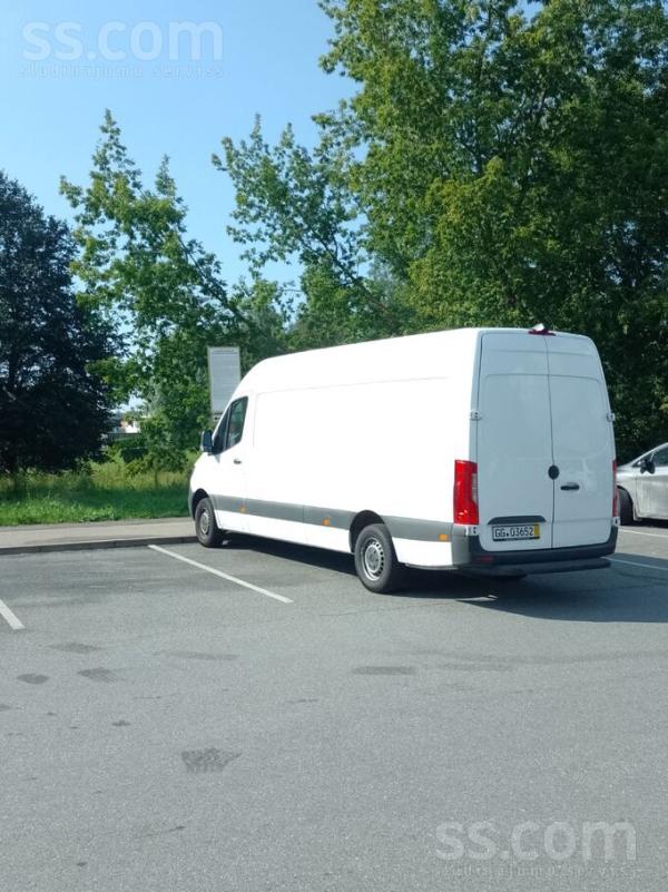 White Mercedes-Benz Sprinter 2022 in Riga, with an engine capacity of 2.00 L and mileage of 153 thousand km for 25200 €, photo 4 on AUTOMOTO.COM.LV