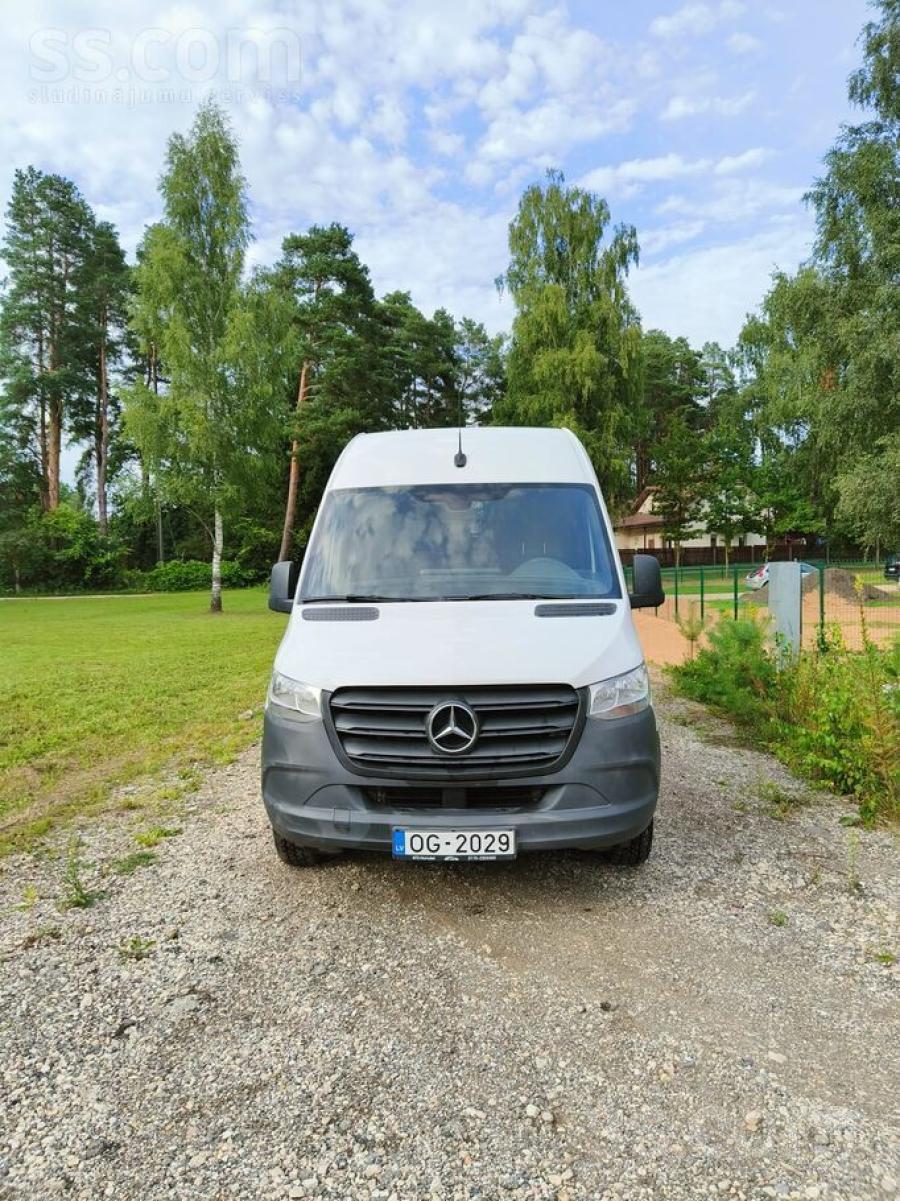White Mercedes-Benz Sprinter 2022 in Riga, with an engine capacity of 2.00 L and mileage of 158 thousand km for 23000 €, photo 6 on AUTOMOTO.COM.LV