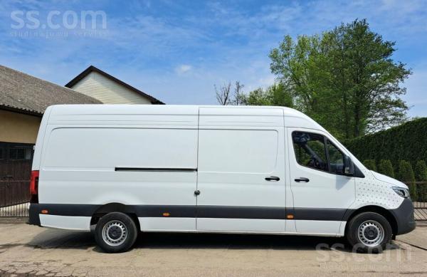White Mercedes-Benz Sprinter 2024 in Riga, with an engine capacity of 2.00 L and mileage of 0 thousand km for 42955 €, photo 5 on AUTOMOTO.COM.LV