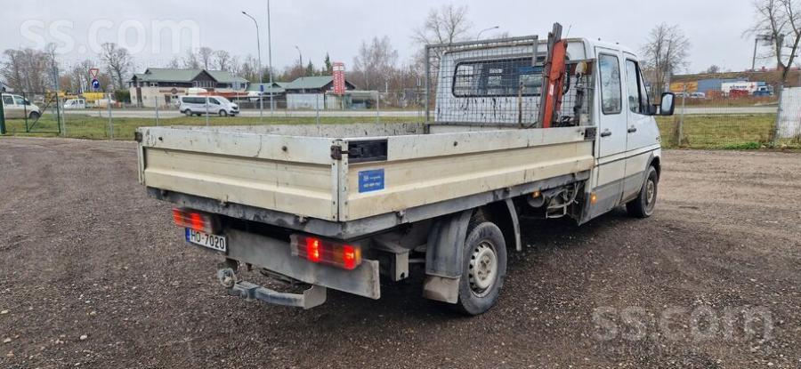 White Mercedes-Benz Sprinter 2000 in Daugavpils, with an engine capacity of 2.10 L and mileage of 506 thousand km for 21780 €, photo 4 on AUTOMOTO.COM.LV