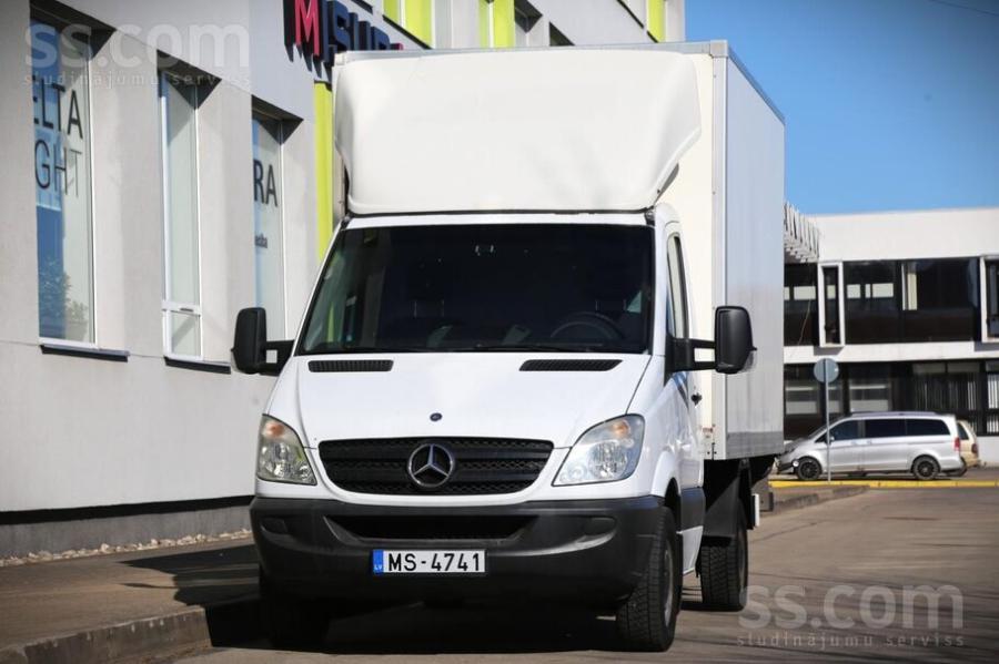 White Mercedes-Benz Sprinter 2008 in Riga, with an engine capacity of 2.20 L and mileage of 242 thousand km for 7995 €, photo 1 on AUTOMOTO.COM.LV