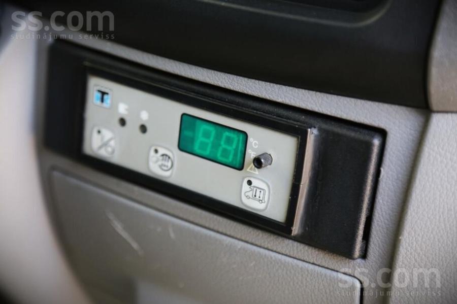 White Mercedes-Benz Sprinter 2008 in Riga, with an engine capacity of 2.20 L and mileage of 242 thousand km for 7995 €, photo 13 on AUTOMOTO.COM.LV