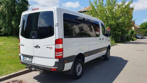 White Mercedes-Benz Sprinter 2012 in Vilnius, with an engine capacity of 2.14 L and mileage of 321 thousand km for 25000 €, photo 4 on AUTOMOTO.COM.LV