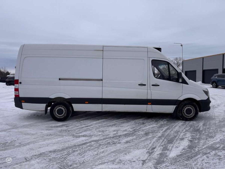 Balts Mercedes-Benz Sprinter 2020 Viļņa, ar dzinēja tilpumu 2.14 L un nobraukumu 217 tūkst. km par 14500 €, foto 5 vietnē AUTOMOTO.COM.LV