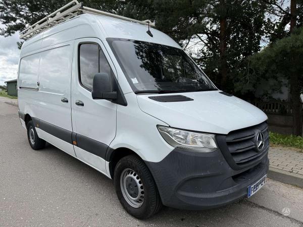 White Mercedes-Benz Sprinter 2020 in Taurage, with an engine capacity of 2.14 L and mileage of 292 thousand km for 12500 €, photo 1 on AUTOMOTO.COM.LV