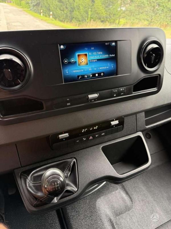 White Mercedes-Benz Sprinter 2020 in Taurage, with an engine capacity of 2.14 L and mileage of 292 thousand km for 12500 €, photo 8 on AUTOMOTO.COM.LV