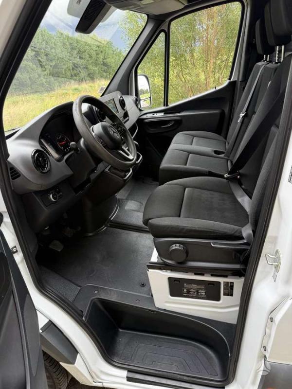 White Mercedes-Benz Sprinter 2020 in Taurage, with an engine capacity of 2.14 L and mileage of 292 thousand km for 12500 €, photo 9 on AUTOMOTO.COM.LV