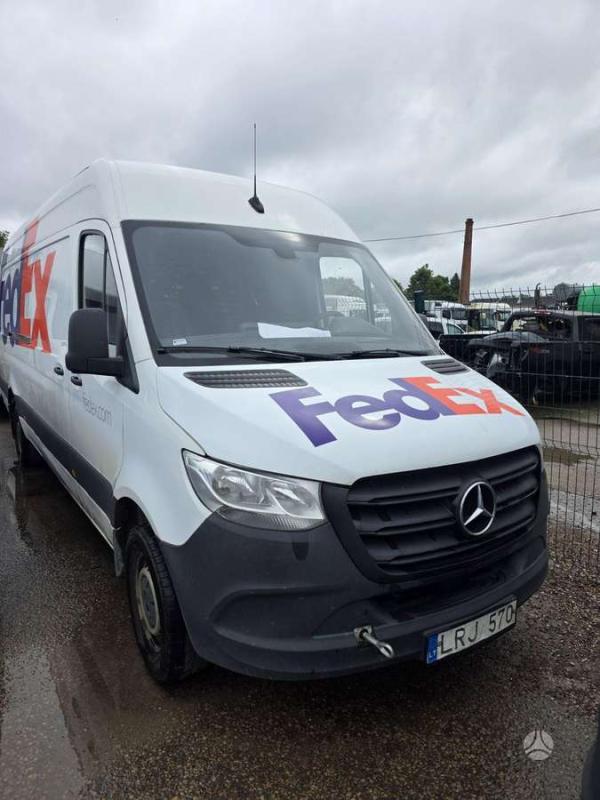 Balts Mercedes-Benz Sprinter 2021 Kauņa, ar dzinēja tilpumu 1.95 L un nobraukumu 713 tūkst. km par 11800 €, foto 1 vietnē AUTOMOTO.COM.LV