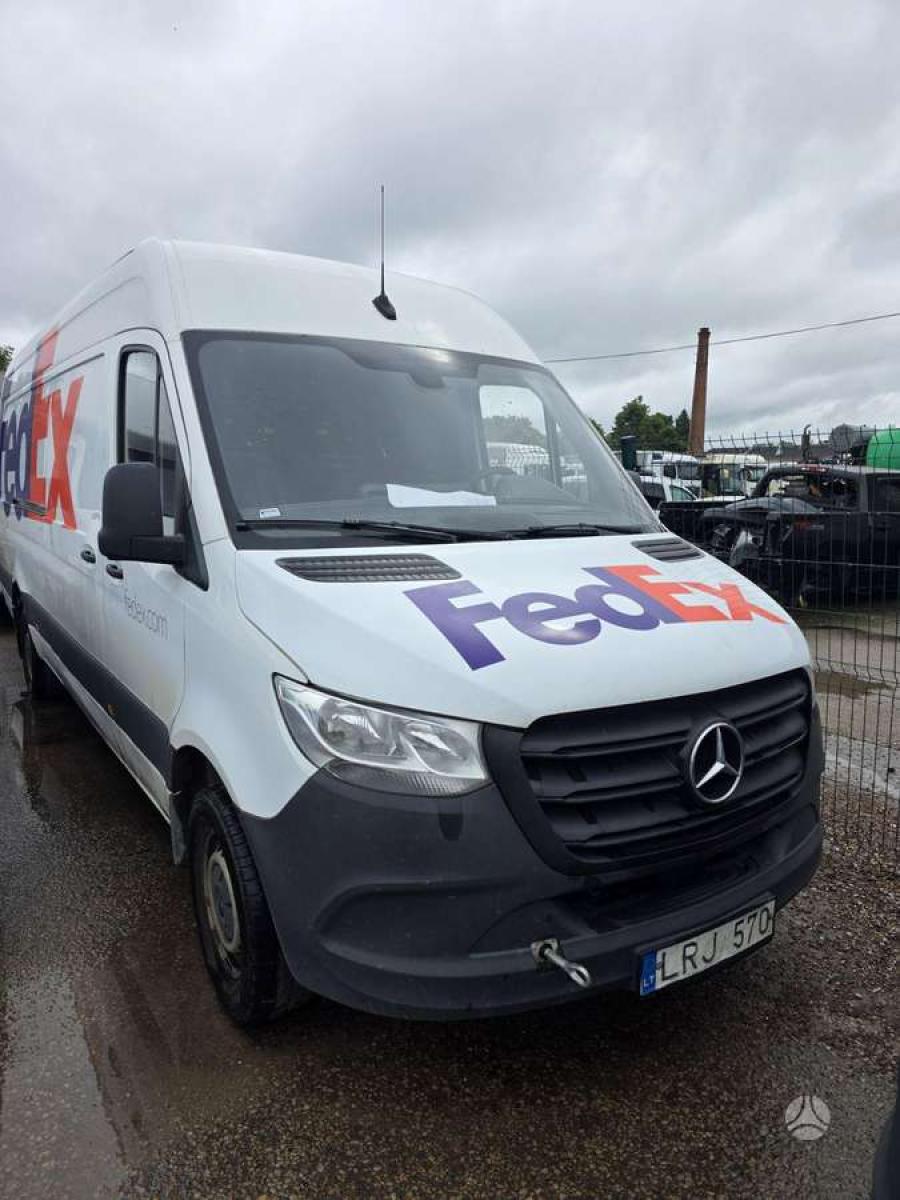 White Mercedes-Benz Sprinter 2021 in Kaunas, with an engine capacity of 1.95 L and mileage of 713 thousand km for 11800 €, photo 1 on AUTOMOTO.COM.LV