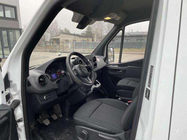 White Mercedes-Benz Sprinter 2023 in Vilnius, with an engine capacity of 1.95 L and mileage of 433 thousand km for 16500 €, photo 10 on AUTOMOTO.COM.LV