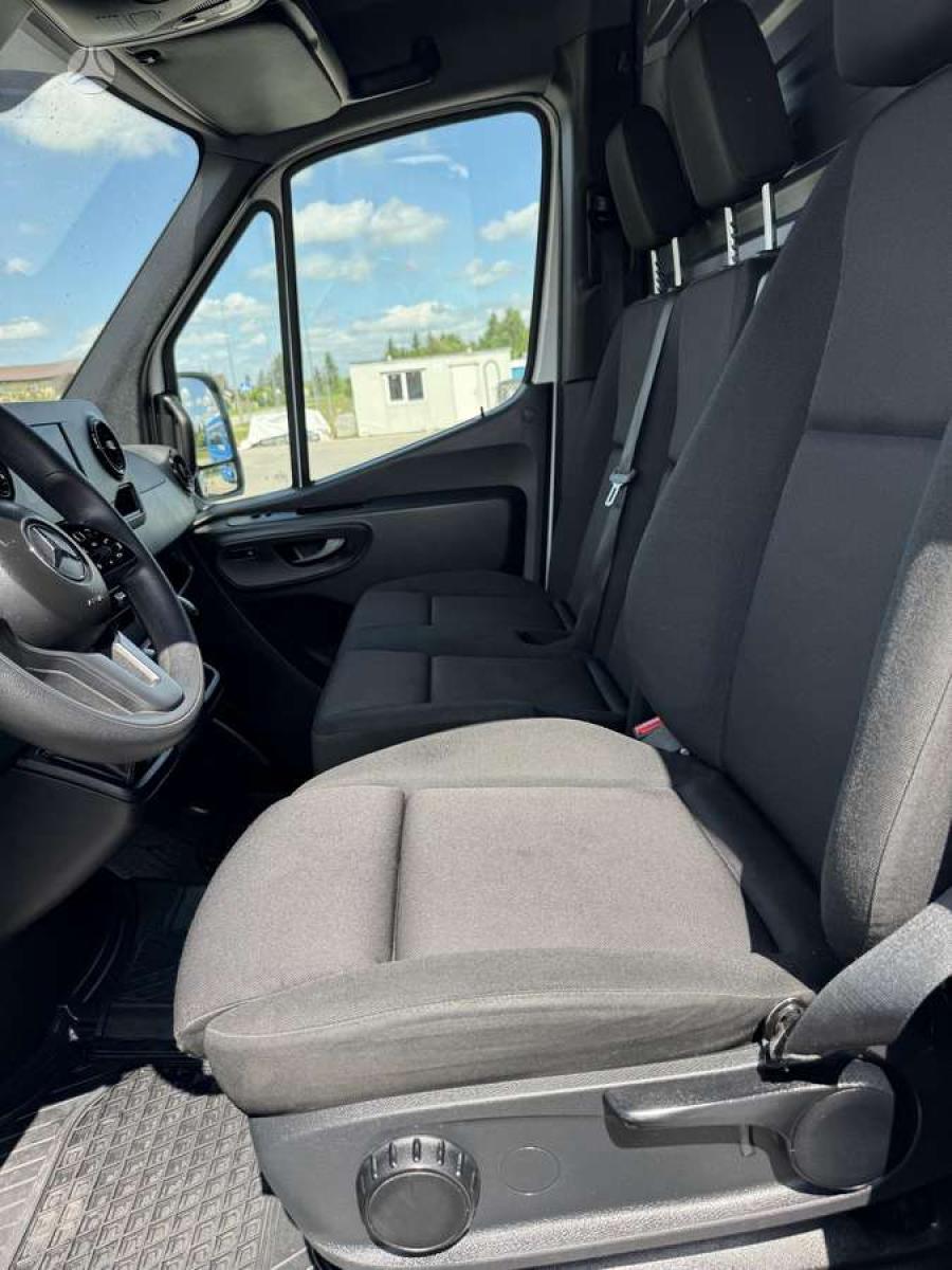 White Mercedes-Benz Sprinter 2023 in Kretinga, with an engine capacity of 1.95 L and mileage of 91 thousand km for 28500 €, photo 19 on AUTOMOTO.COM.LV
