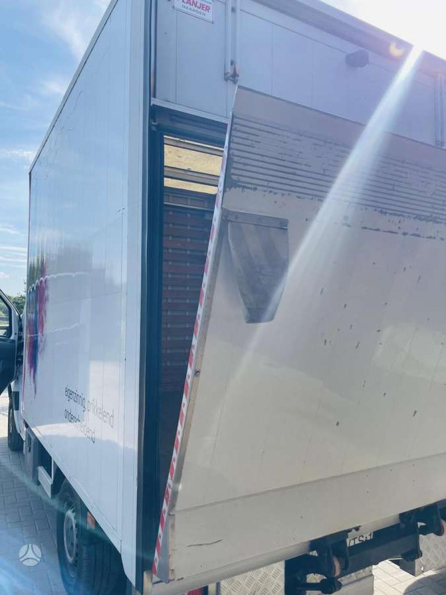 White Mercedes-Benz Sprinter 2008 in Vilnius, with an engine capacity of 2.10 L and mileage of 293 thousand km for 5950 €, photo 16 on AUTOMOTO.COM.LV
