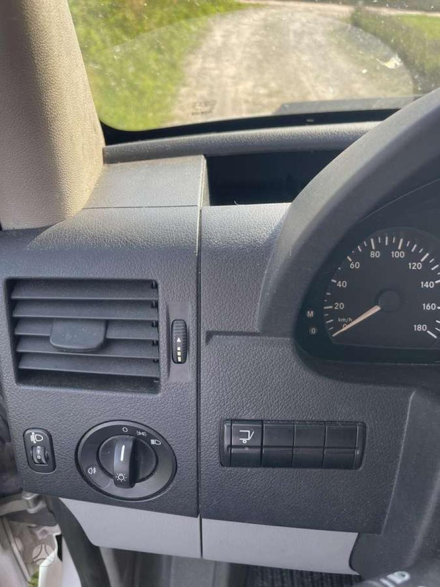 White Mercedes-Benz Sprinter 2008 in Vilnius, with an engine capacity of 2.10 L and mileage of 293 thousand km for 5950 €, photo 23 on AUTOMOTO.COM.LV