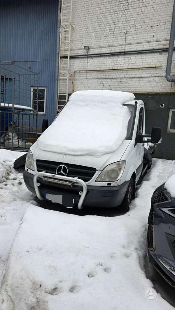 Balts Mercedes-Benz Sprinter 2009 Kauņa, ar dzinēja tilpumu 3.00 L un nobraukumu 400 tūkst. km par 7000 €, foto 1 vietnē AUTOMOTO.COM.LV