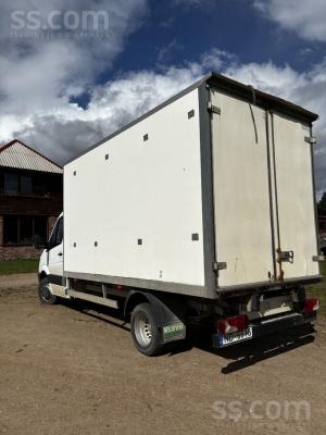 White Mercedes-Benz Sprinter 2013 in Kuldiga, with an engine capacity of 2.00 L and mileage of 298 thousand km for 10000 €, photo 3 on AUTOMOTO.COM.LV