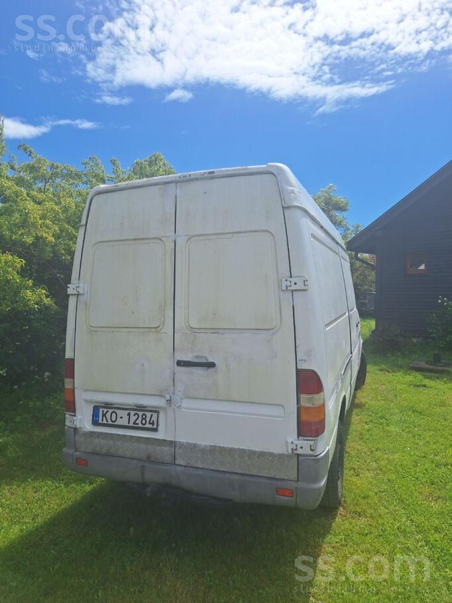 Balts Mercedes-Benz Sprinter 2001 Talsi, ar dzinēja tilpumu 2.20 L un nobraukumu 294 tūkst. km par 2550 €, foto 6 vietnē AUTOMOTO.COM.LV