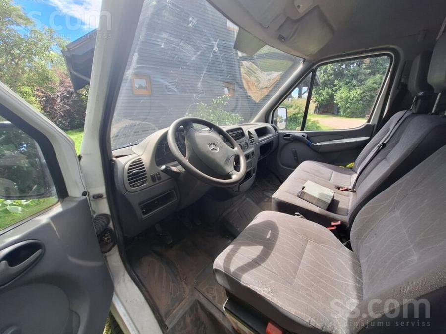 Balts Mercedes-Benz Sprinter 2001 Talsi, ar dzinēja tilpumu 2.20 L un nobraukumu 294 tūkst. km par 2550 €, foto 12 vietnē AUTOMOTO.COM.LV