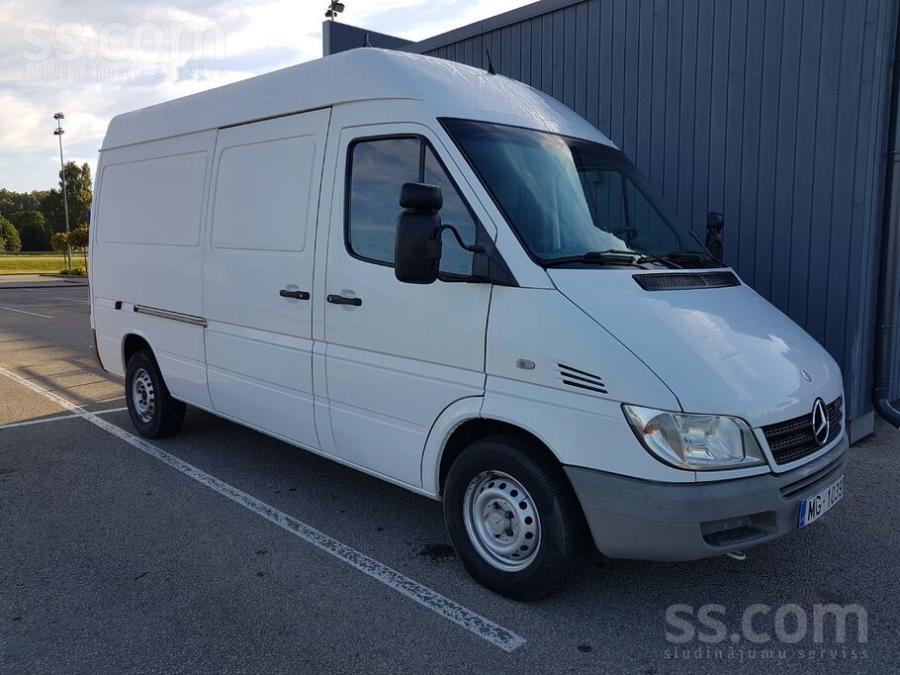 Balts Mercedes-Benz Sprinter 2006 Ogre, ar dzinēja tilpumu 2.20 L un nobraukumu 233 tūkst. km par 8700 €, foto 5 vietnē AUTOMOTO.COM.LV