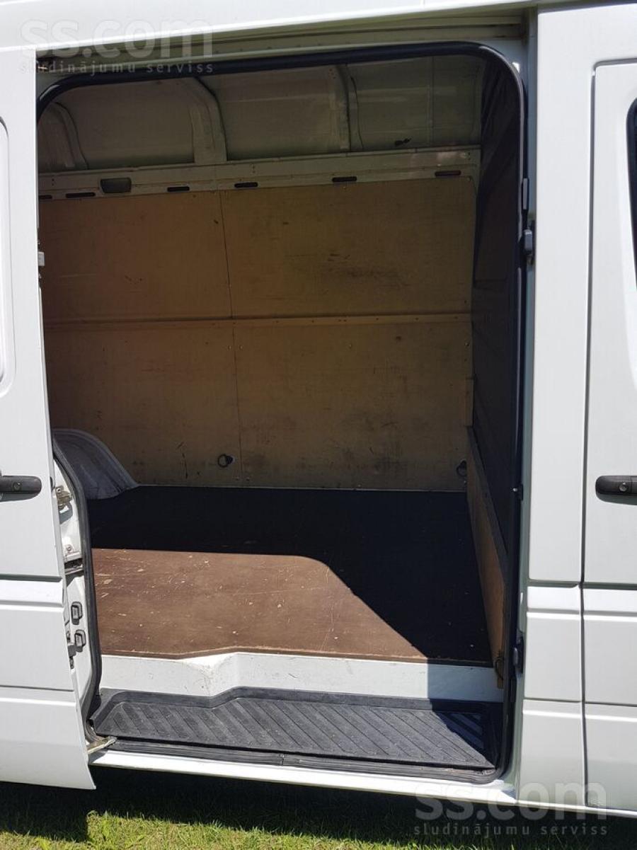 Balts Mercedes-Benz Sprinter 2006 Ogre, ar dzinēja tilpumu 2.20 L un nobraukumu 233 tūkst. km par 8700 €, foto 14 vietnē AUTOMOTO.COM.LV