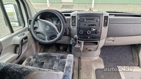 Balts Mercedes-Benz Sprinter 2010 Tallina, ar dzinēja tilpumu 2.10 L un nobraukumu 601 tūkst. km par 4999 €, foto 9 vietnē AUTOMOTO.COM.LV