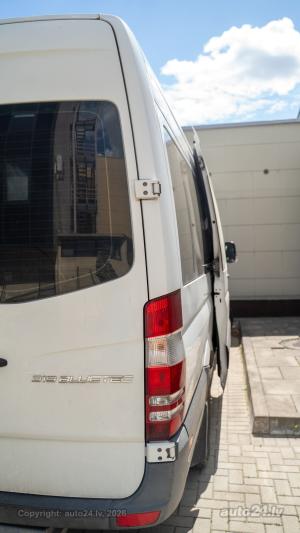 White Mercedes-Benz Sprinter 2015 in Kaunas, with an engine capacity of 11.00 L and mileage of 388 thousand km for 14000 €, photo 3 on AUTOMOTO.COM.LV