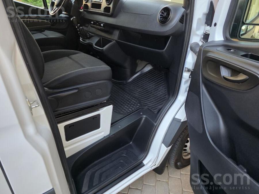 White Mercedes-Benz Sprinter 2022 in Riga, with an engine capacity of 2.00 L and mileage of 213 thousand km for 17750 €, photo 18 on AUTOMOTO.COM.LV
