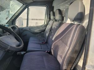 Balts Mercedes-Benz Sprinter 2001 Viļņa, ar dzinēja tilpumu 2.20 L un nobraukumu 300 tūkst. km par 1950 €, foto 5 vietnē AUTOMOTO.COM.LV