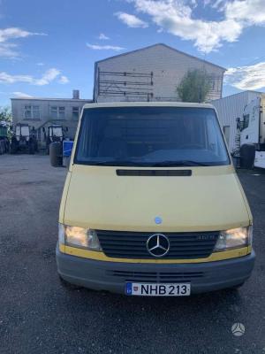 Yellow Mercedes-Benz Sprinter 1997 in Taurage, with an engine capacity of 2.87 L and mileage of 0 thousand km for 3500 €, photo 4 on AUTOMOTO.COM.LV