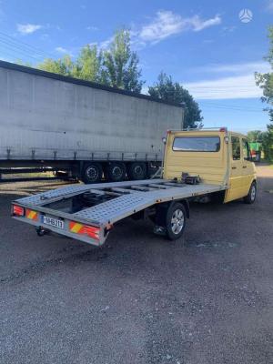 Yellow Mercedes-Benz Sprinter 1997 in Taurage, with an engine capacity of 2.87 L and mileage of 0 thousand km for 3500 €, photo 5 on AUTOMOTO.COM.LV