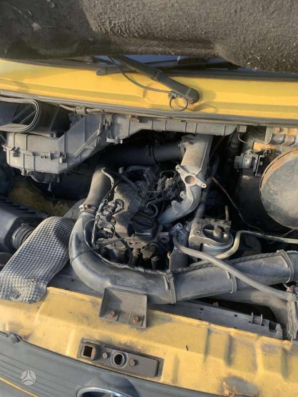 Yellow Mercedes-Benz Sprinter 1997 in Taurage, with an engine capacity of 2.87 L and mileage of 0 thousand km for 3500 €, photo 9 on AUTOMOTO.COM.LV