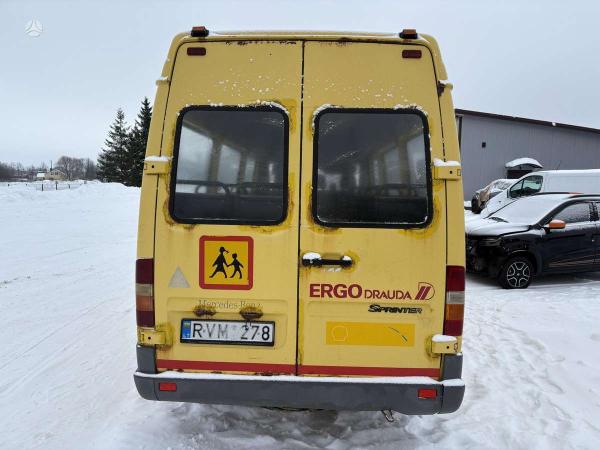 Yellow Mercedes-Benz Sprinter 2001 in Kelme, with an engine capacity of 2.20 L and mileage of 300 thousand km for 1650 €, photo 5 on AUTOMOTO.COM.LV