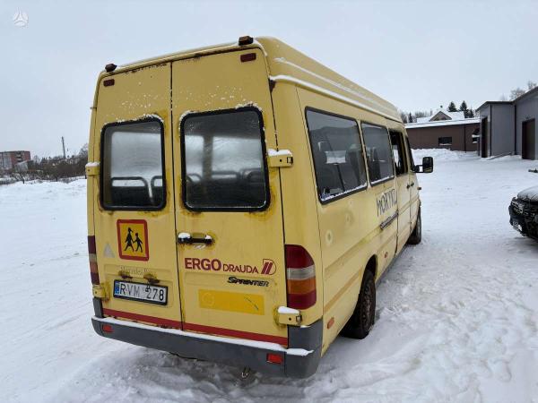 Yellow Mercedes-Benz Sprinter 2001 in Kelme, with an engine capacity of 2.20 L and mileage of 300 thousand km for 1650 €, photo 6 on AUTOMOTO.COM.LV