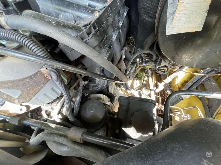 Dzeltens Mercedes-Benz Sprinter 2001 Viļņa, ar dzinēja tilpumu 2.15 L un nobraukumu 284 tūkst. km par 4000 €, foto 35 vietnē AUTOMOTO.COM.LV