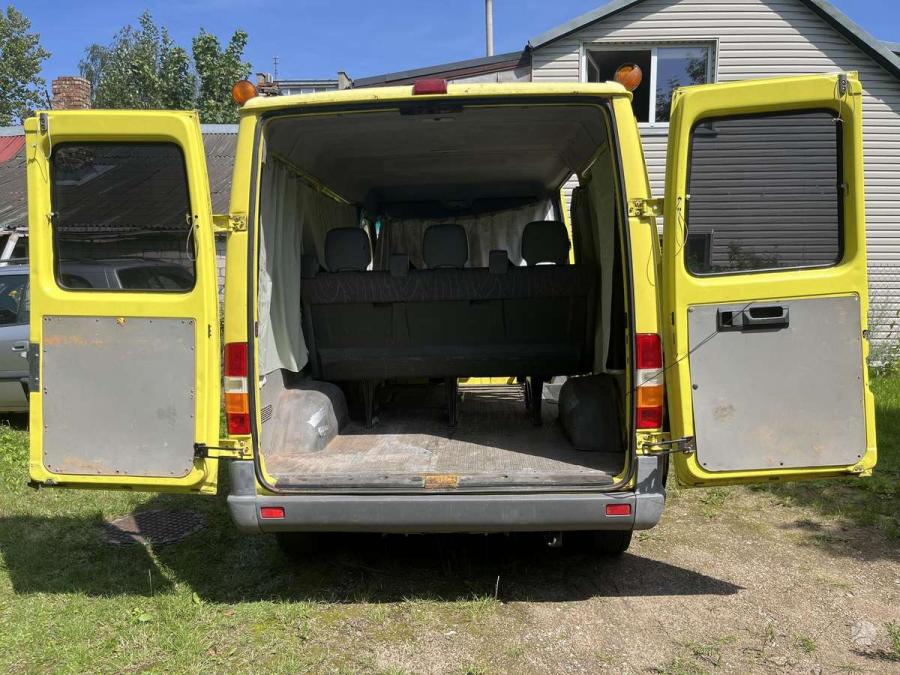 Dzeltens Mercedes-Benz Sprinter 2001 Viļņa, ar dzinēja tilpumu 2.15 L un nobraukumu 284 tūkst. km par 4000 €, foto 46 vietnē AUTOMOTO.COM.LV